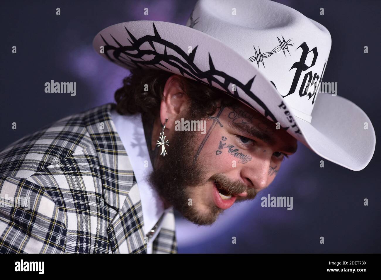 Post Malone attends the 2019 American Music Awards at Microsoft Theater ...