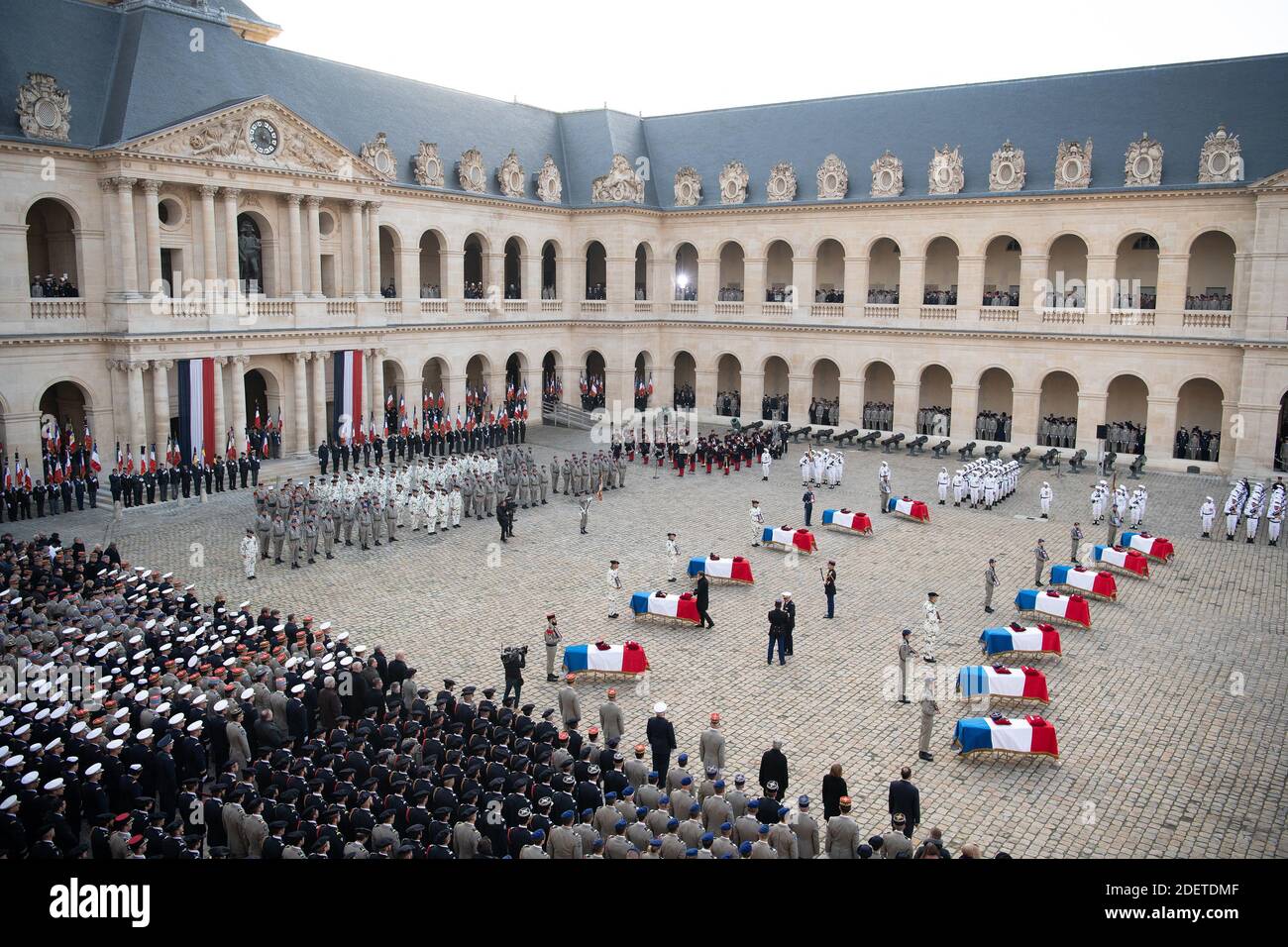 The coffins of French soldiers during a ceremony to pay tribute to 13 ...