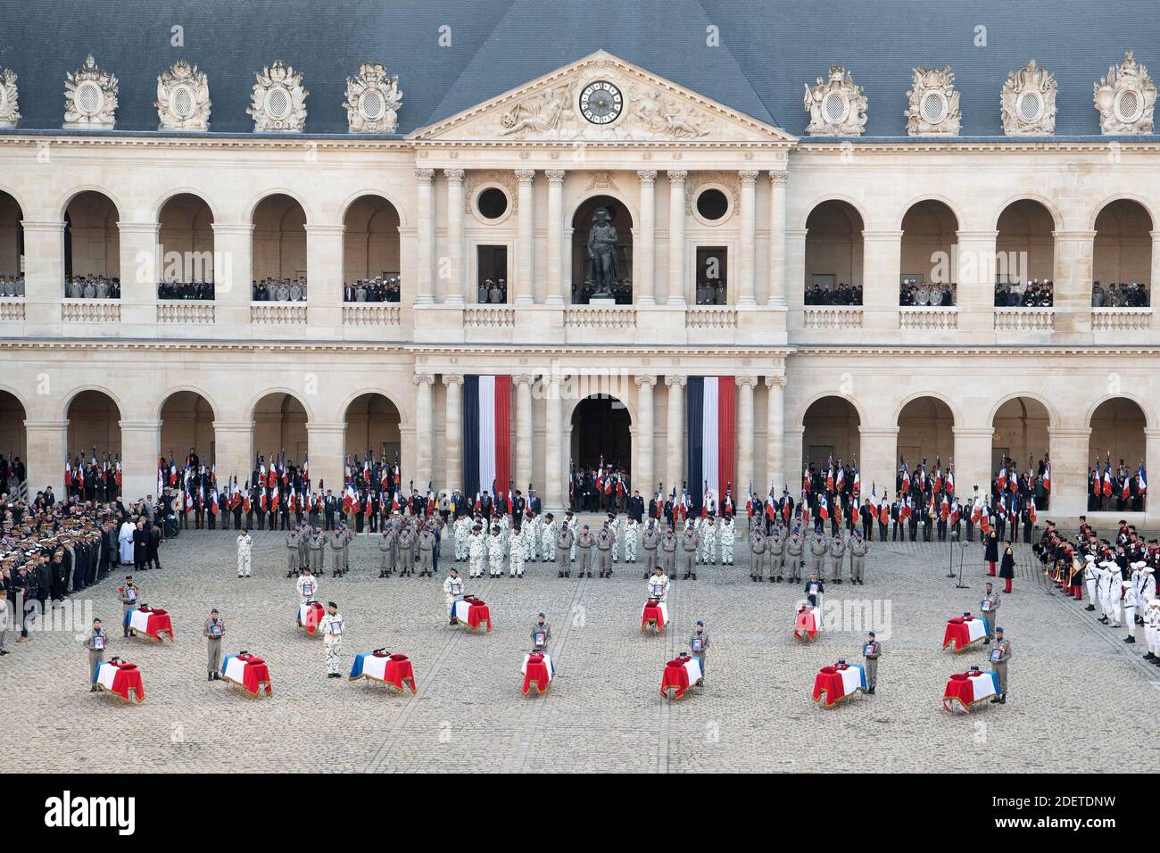 The coffins of French soldiers during a ceremony to pay tribute to 13 ...