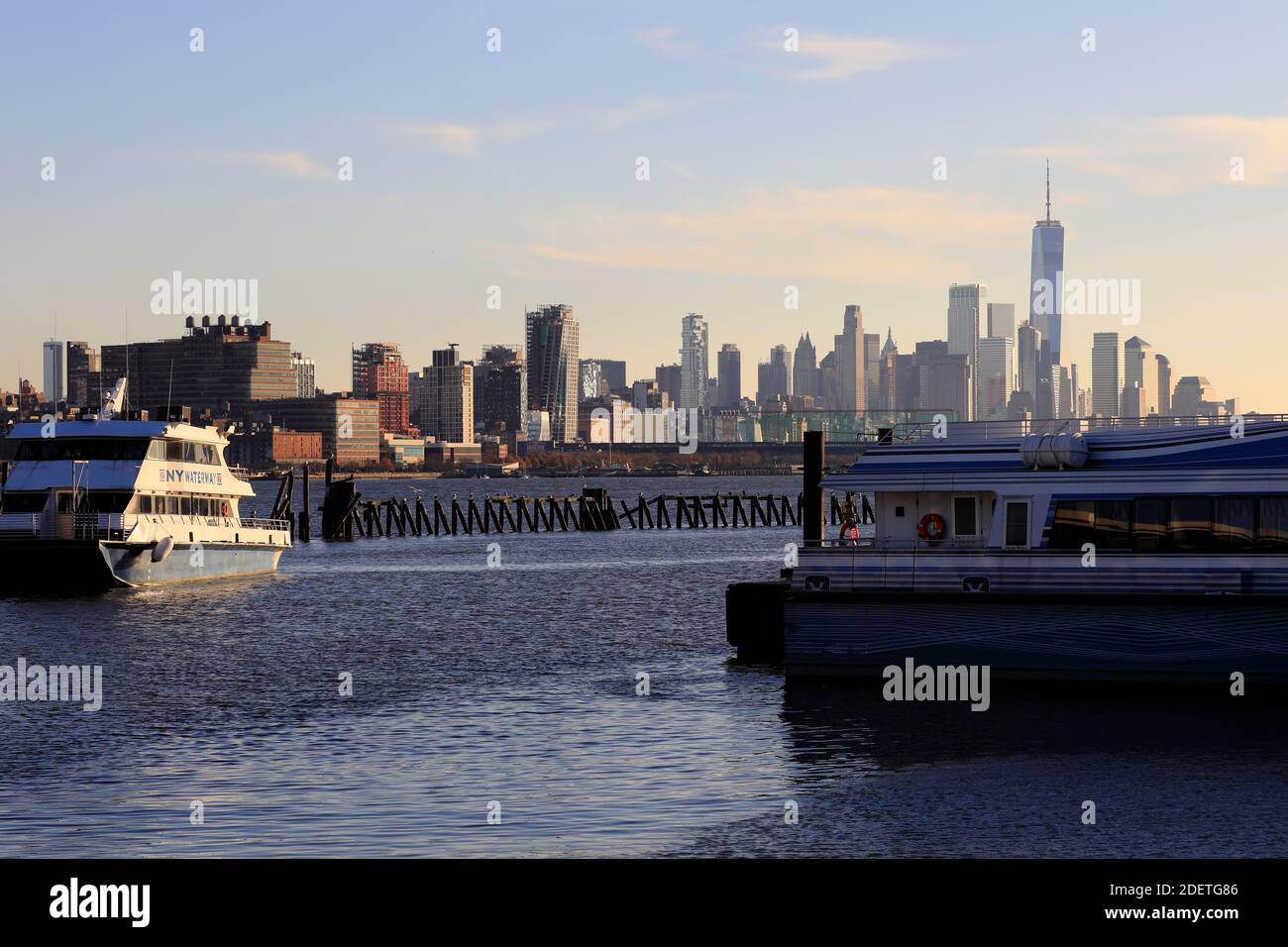 The view of Lower Manhattan and One World Trade Center tower from a ...