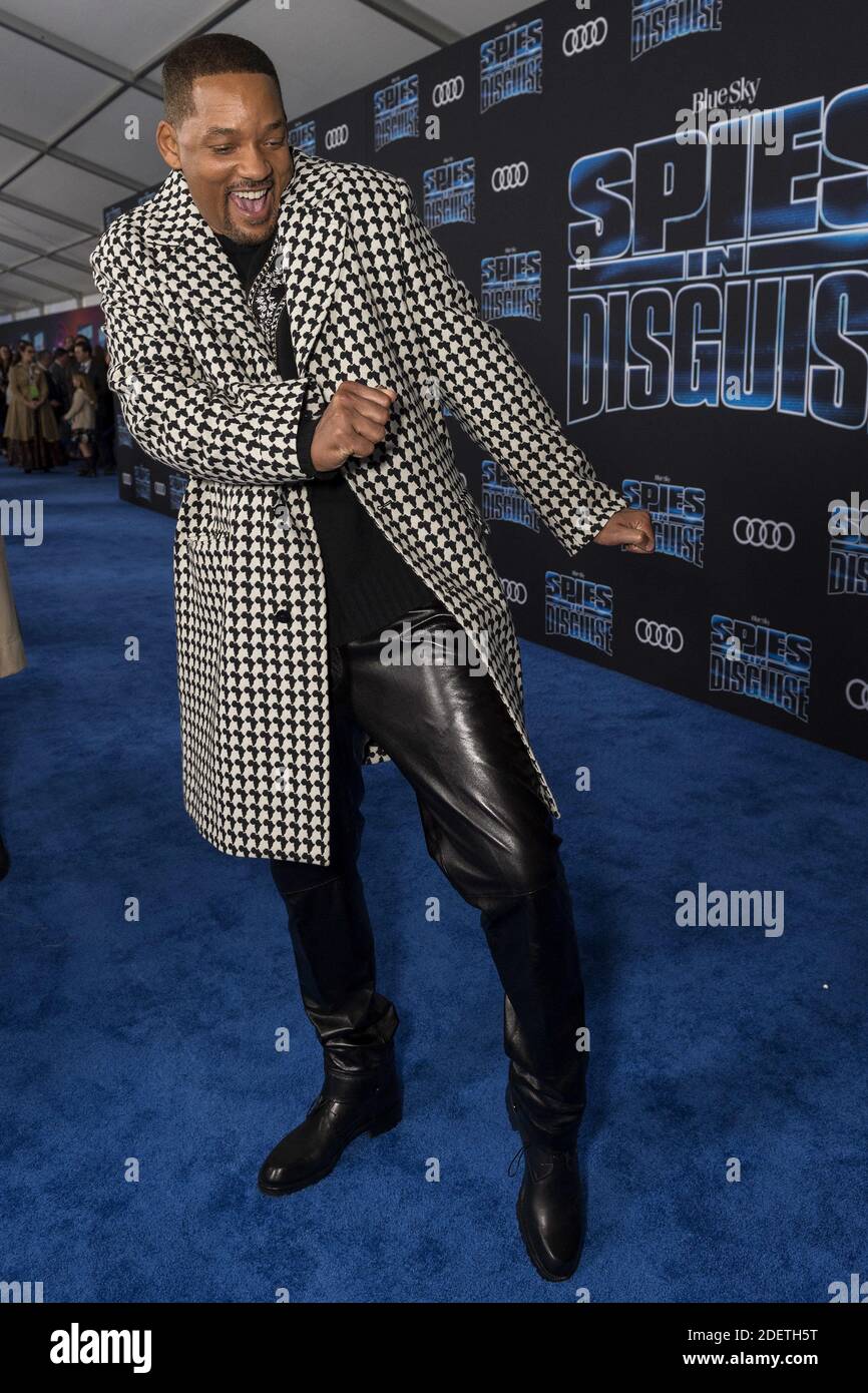 Will Smith attends the premiere of 20th Century Fox's "Spies In ...