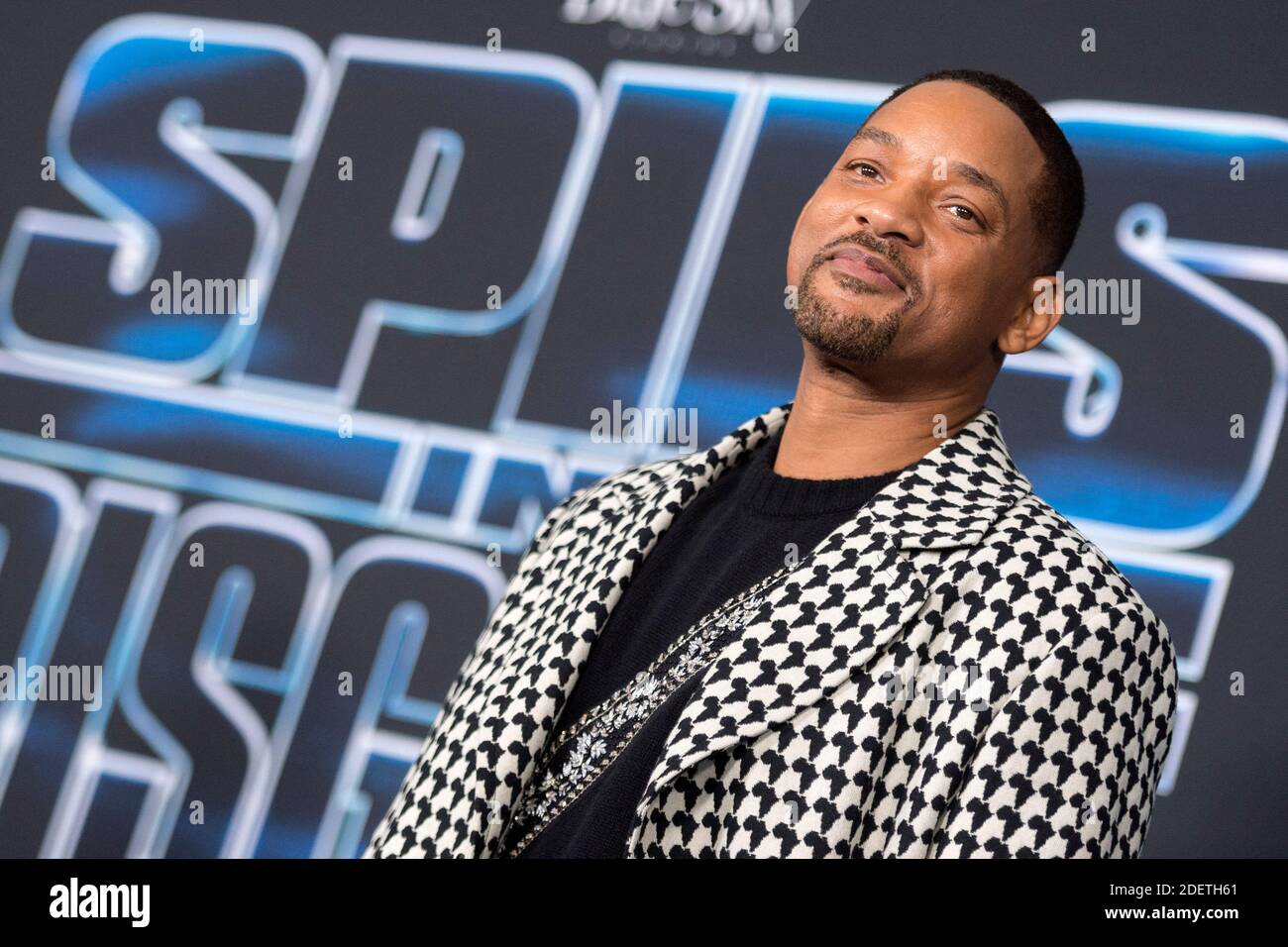 Will Smith attends the premiere of 20th Century Fox's "Spies In ...