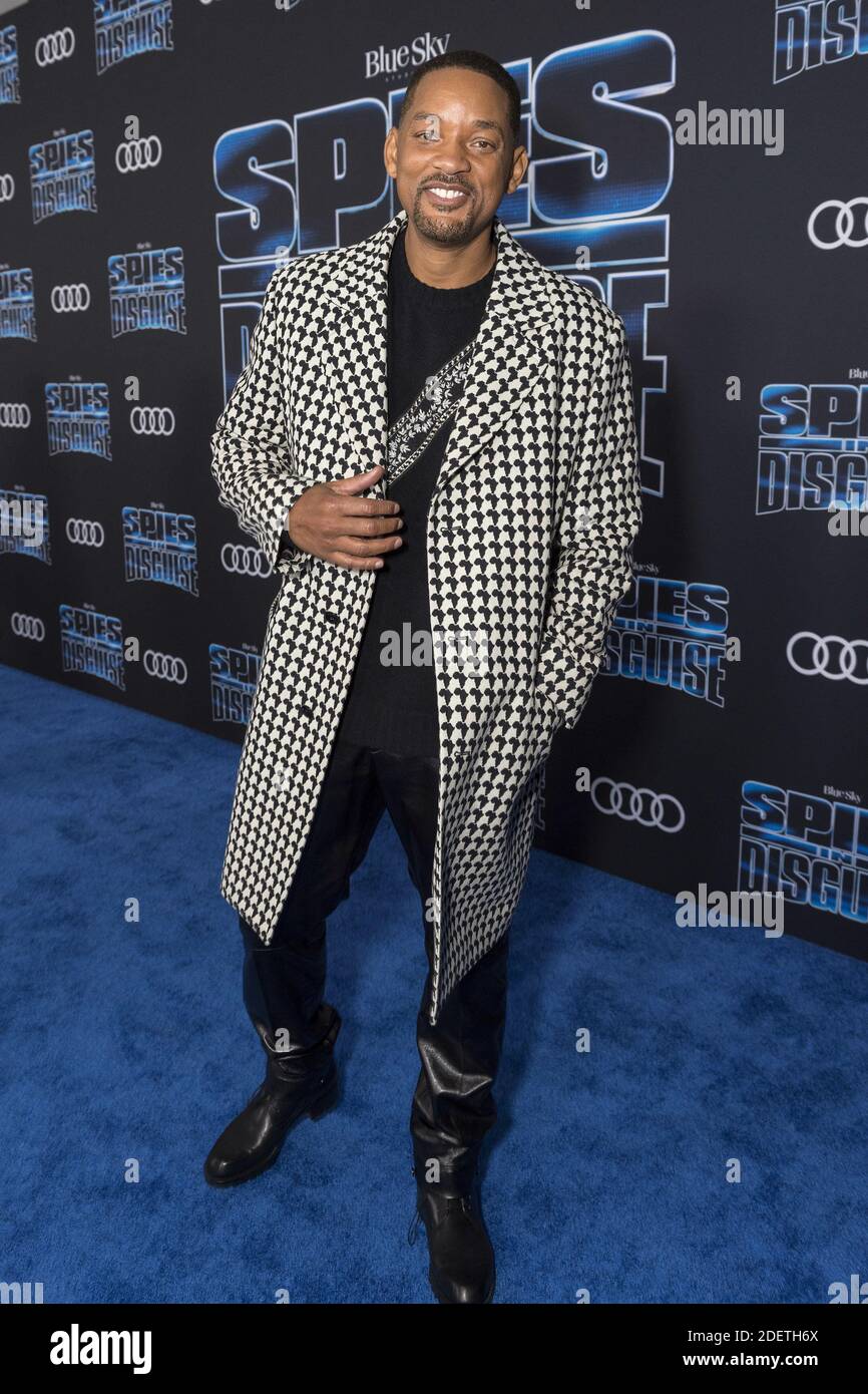 Will Smith attends the premiere of 20th Century Fox's "Spies In ...