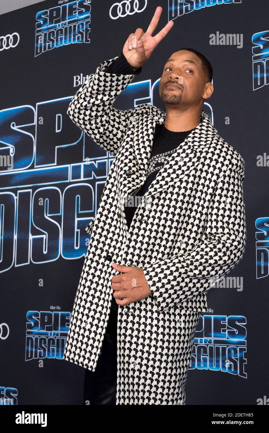 Will Smith attends the premiere of 20th Century Fox's "Spies In ...