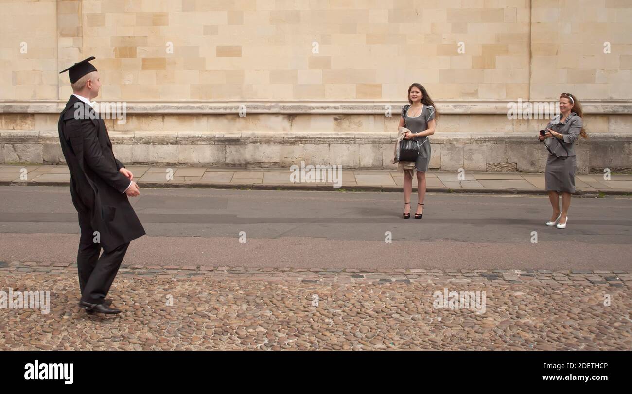 University graduation hi-res stock photography and images - Alamy
