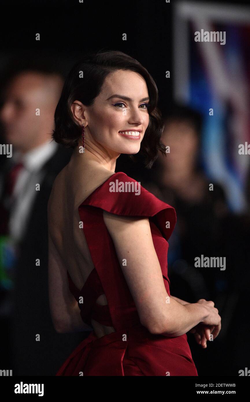 Daisy Ridley attends the Premiere of Disney's "Star Wars: The Rise Of ...