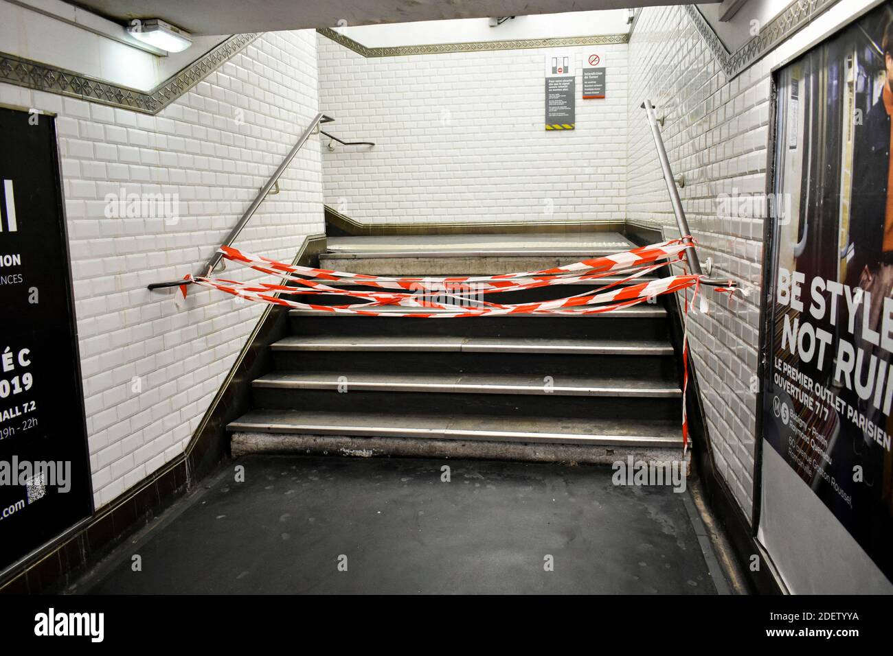 Illustration of Paris Metro Strikes at the line 6 of Nation subway ...