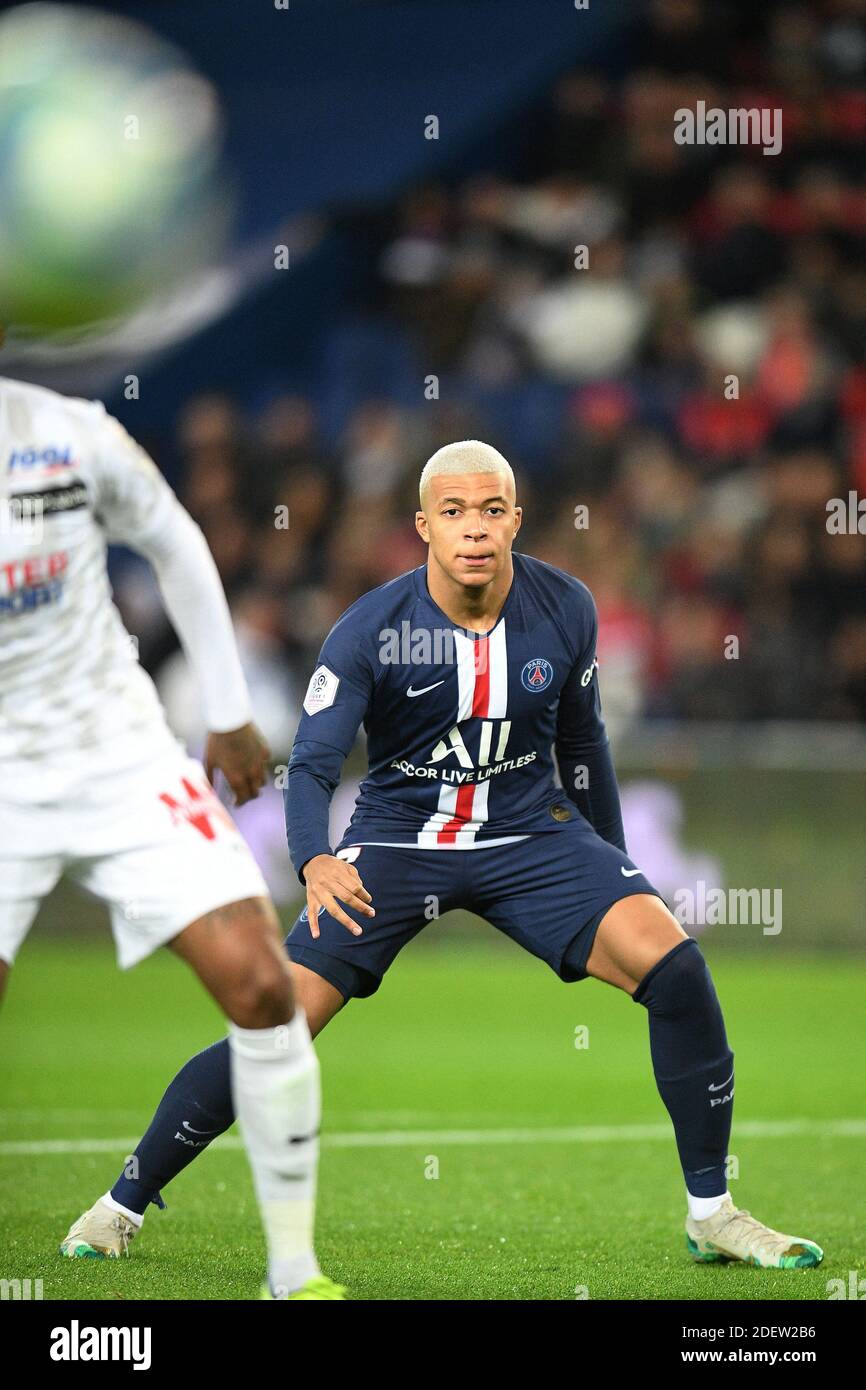 Kylian Mbappe of Paris Saint-Germain in action during the Ligue 1 match ...