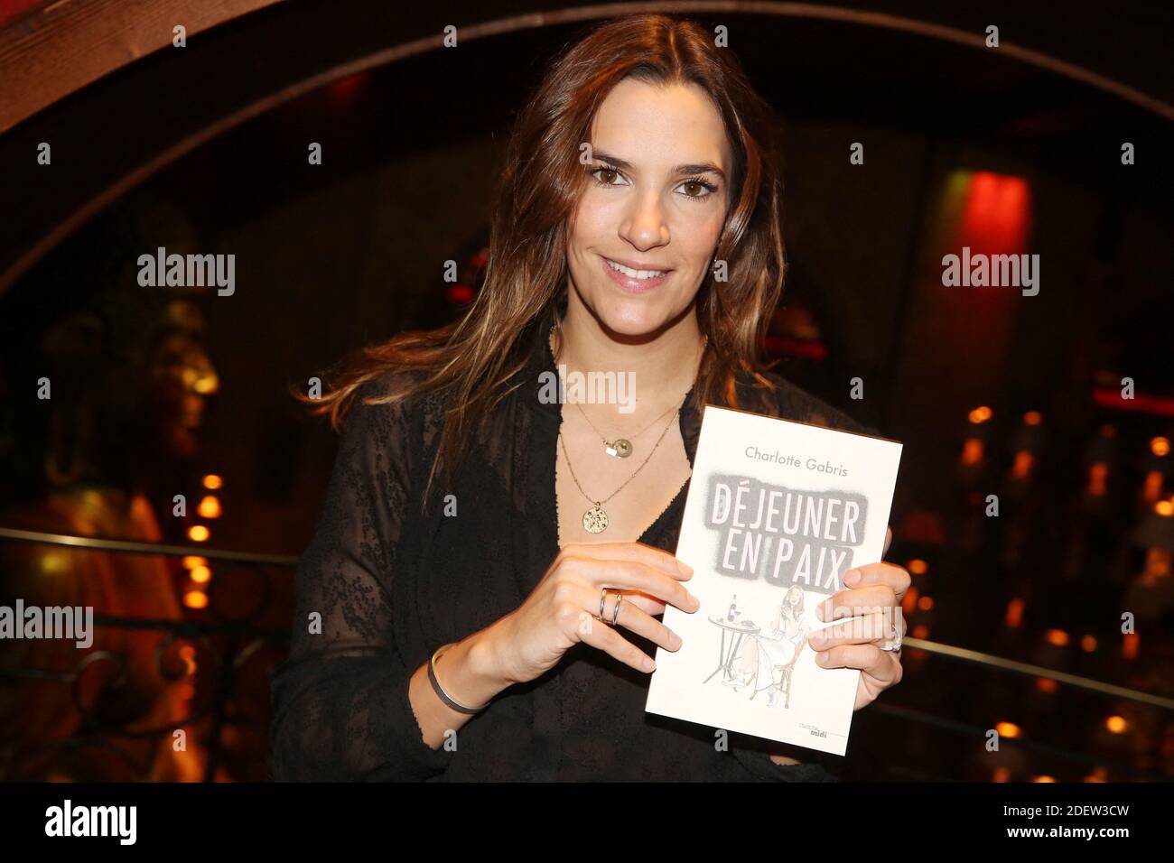 Charlotte Gabris assistent au lancement du livre de Charlotte Gabris ...