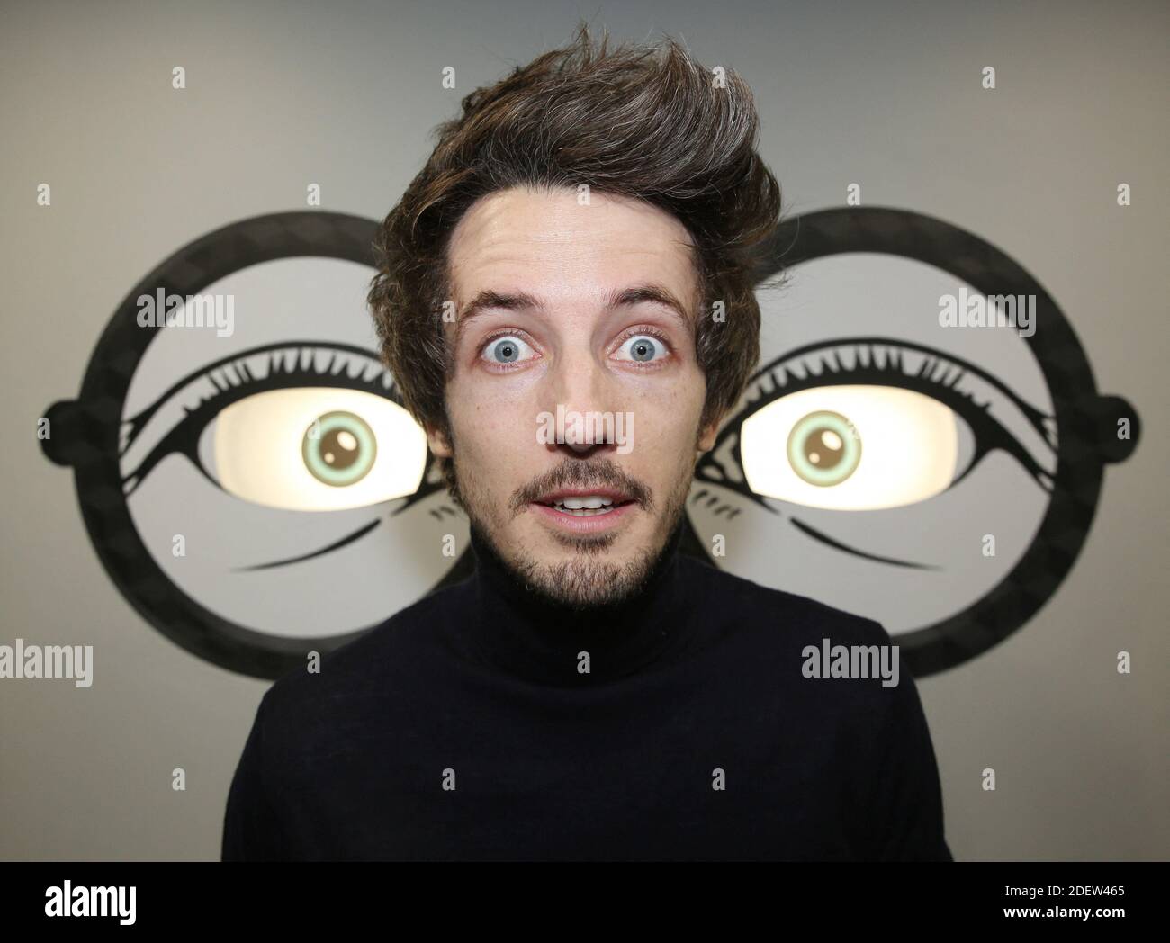 Gus Illusionniste lors de la soirée d'ouverture du Musée de l'Illusion ...