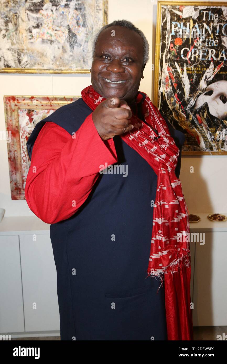 Magloire lors du vernissage de l'exposition de l'Artiste Anne Mondy a ...