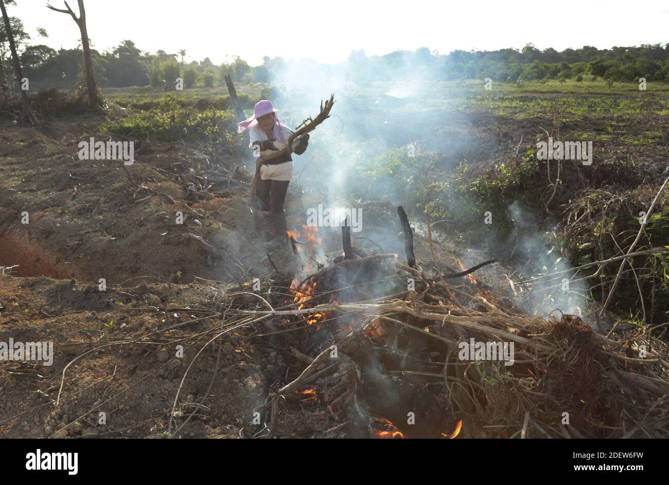 Hmong laos war hi-res stock photography and images - Alamy