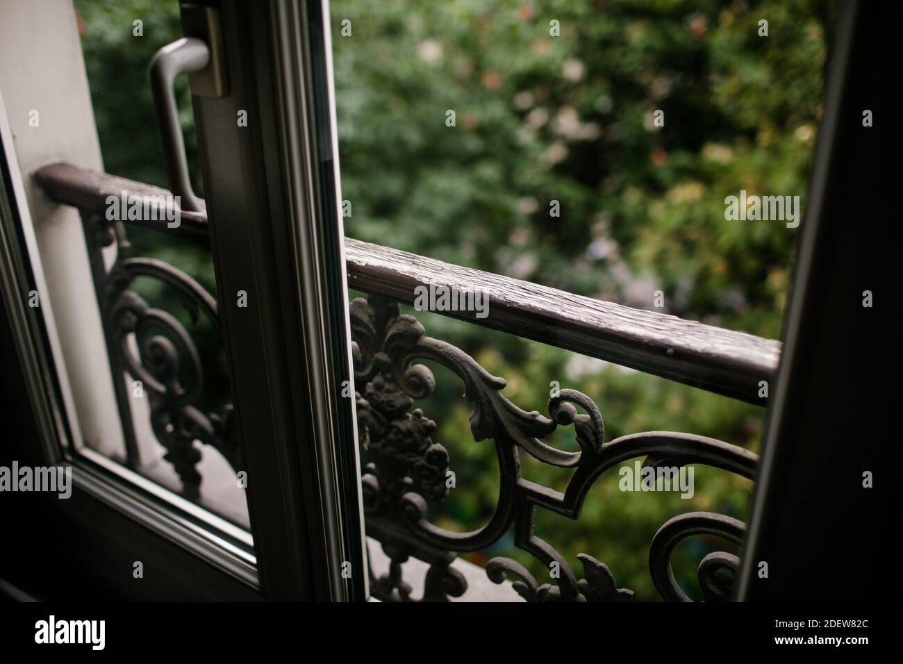 Eiffel tower and glass window hi-res stock photography and images - Alamy