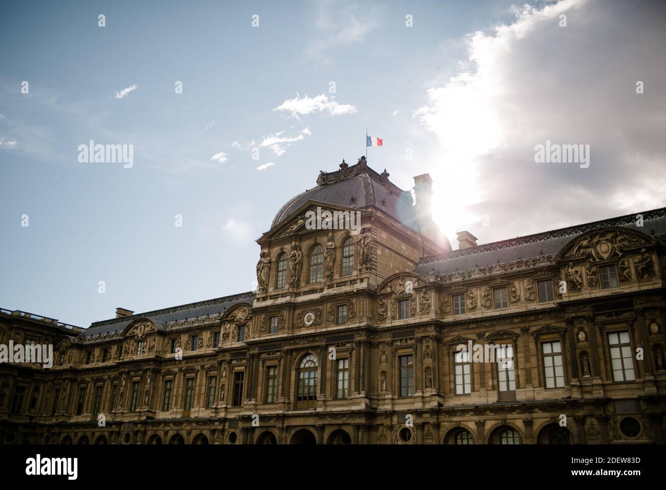 Mona lisa louvre 2019 hi-res stock photography and images - Alamy