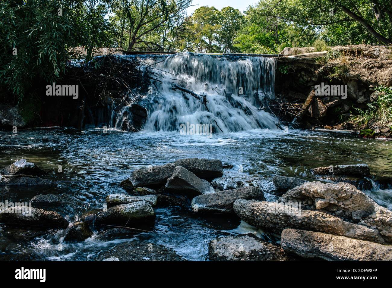 Small flowing river sun hi-res stock photography and images - Alamy