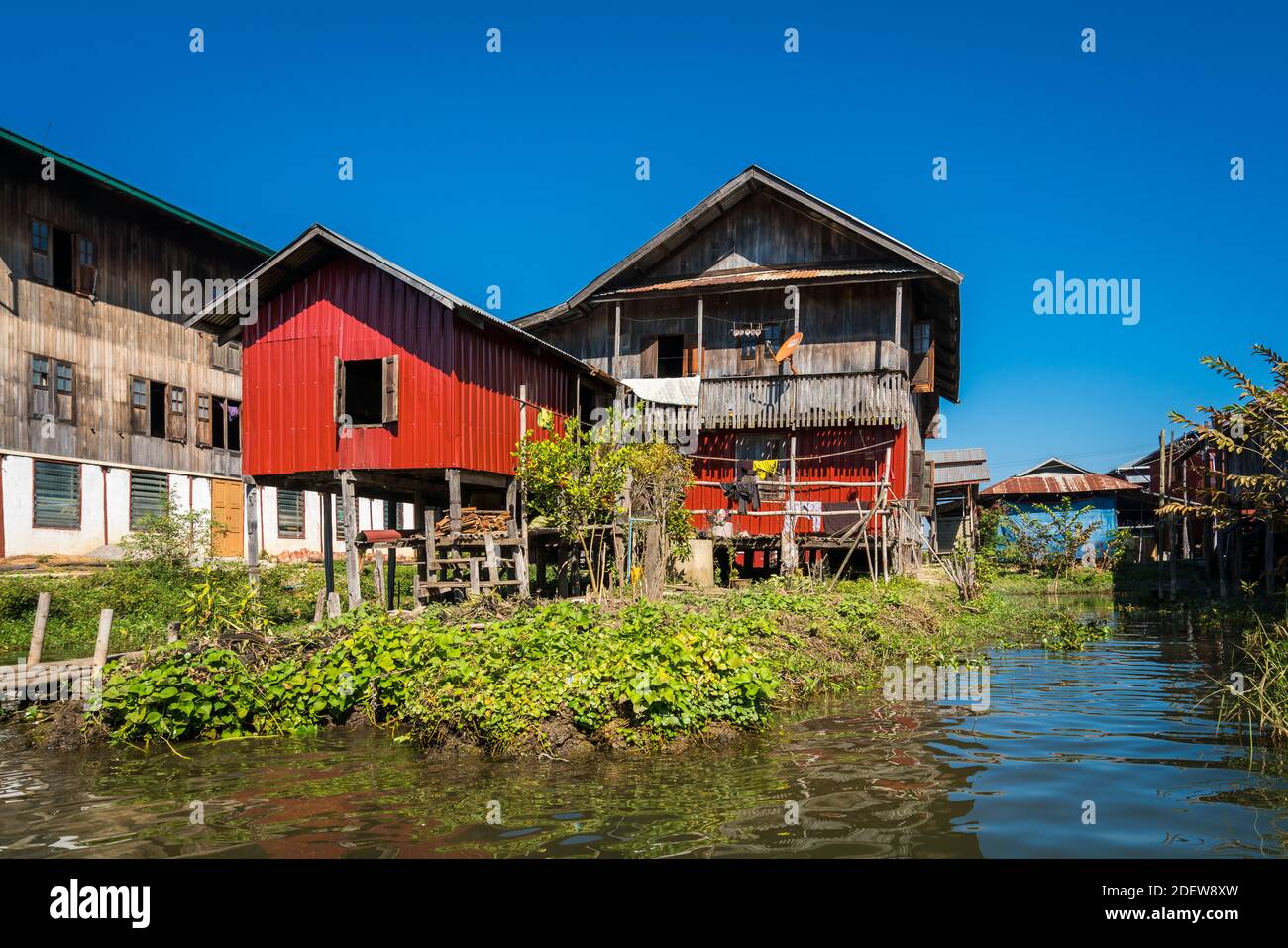 Stilt house at Lake Inle, Myanmar Stock Photo - Alamy