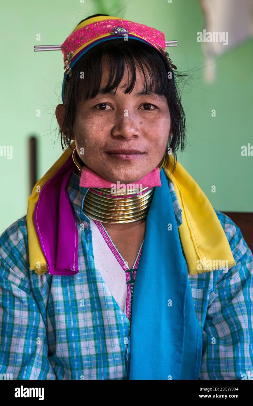 Portrait of Burmese woman from Kayan tribe, Lake Inle, Myanmar Stock ...
