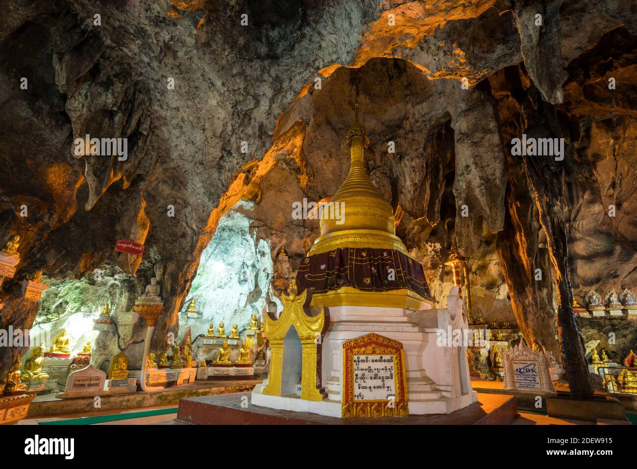 Pagoda and Buddha statues inside Pindaya caves, Pindaya, Myanmar Stock ...