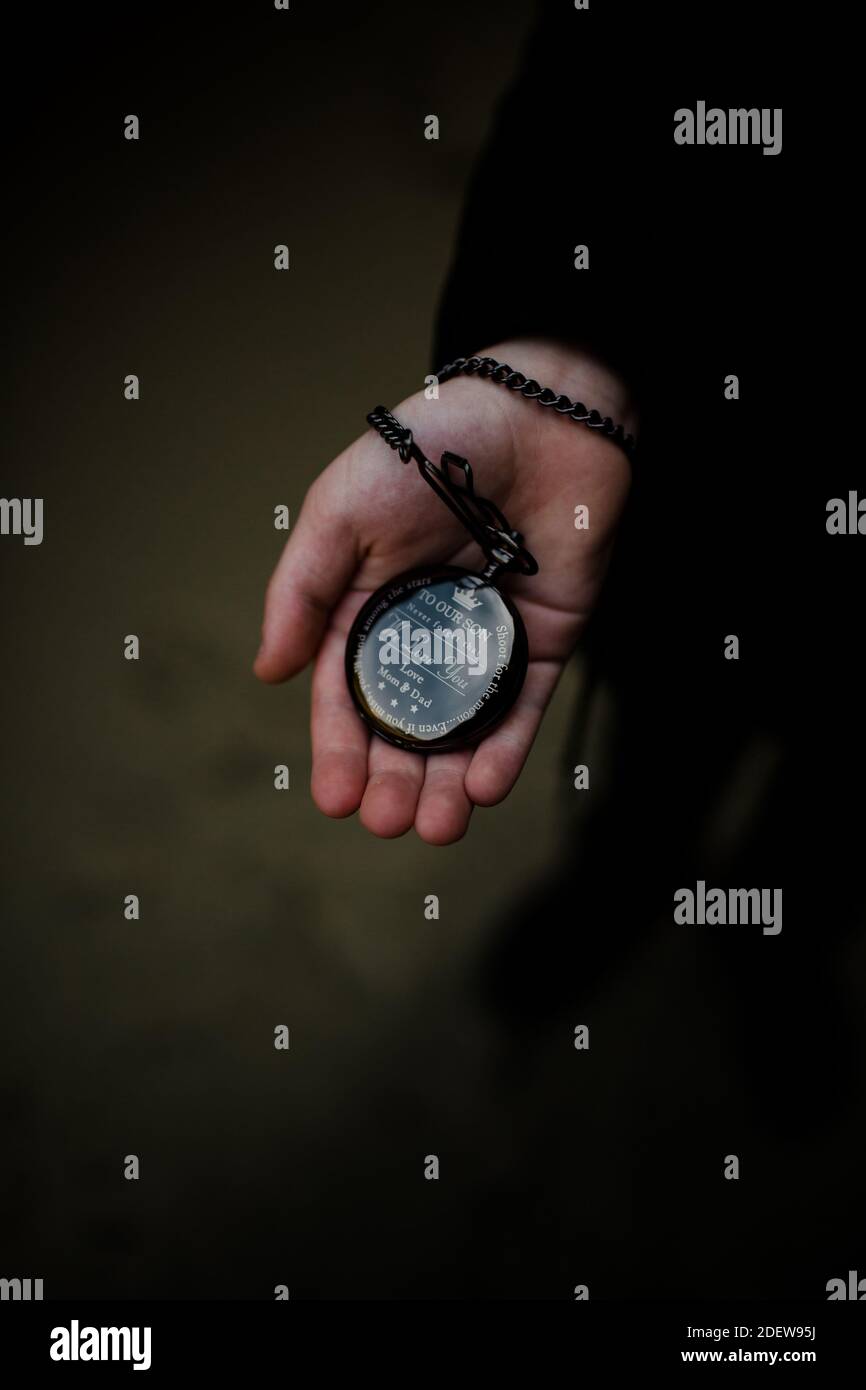 Pocket watch sand hi-res stock photography and images - Alamy