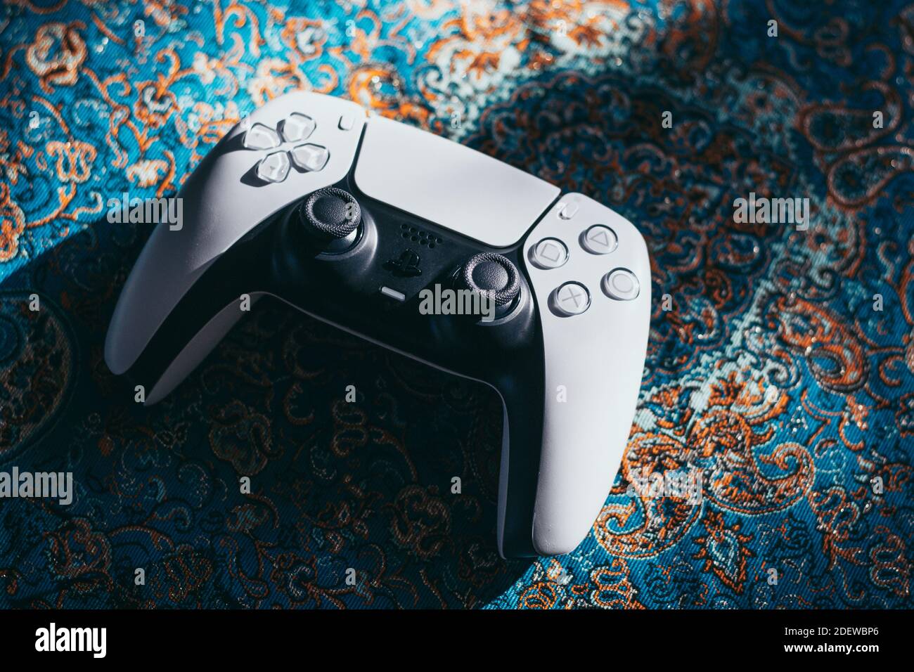 PlayStation 5 DualSense controller Stock Photo - Alamy