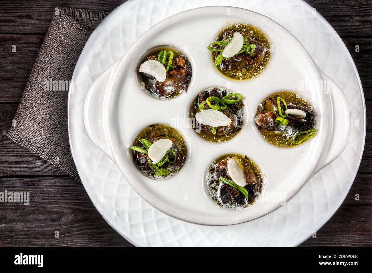 Escargot dish hi-res stock photography and images - Alamy