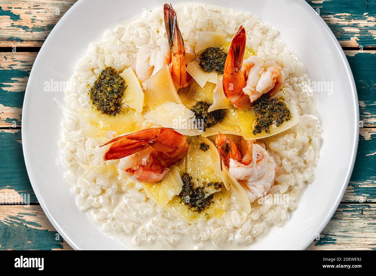 Fresh shrimp on wood hi-res stock photography and images - Alamy