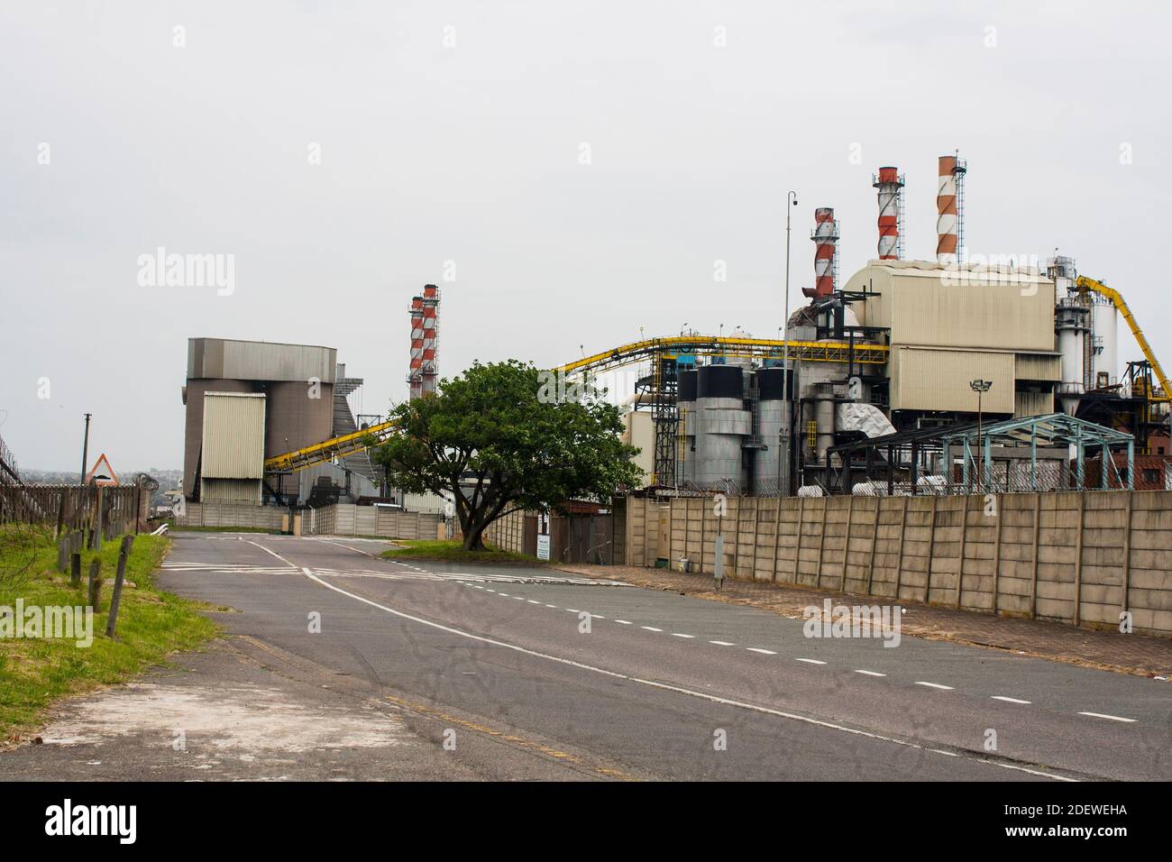 Facility roadway hi-res stock photography and images - Alamy
