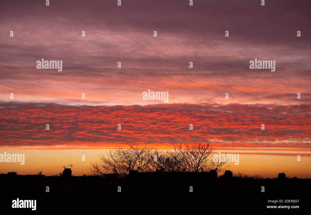 Colourful pre dawn sky hi-res stock photography and images - Alamy