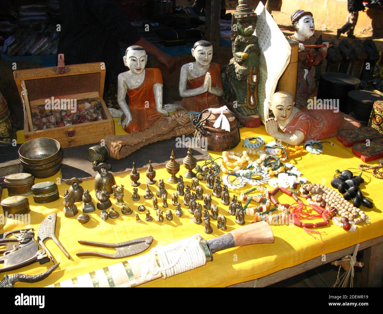 The local market on the coast of Inle lake, Myanmar Stock Photo - Alamy