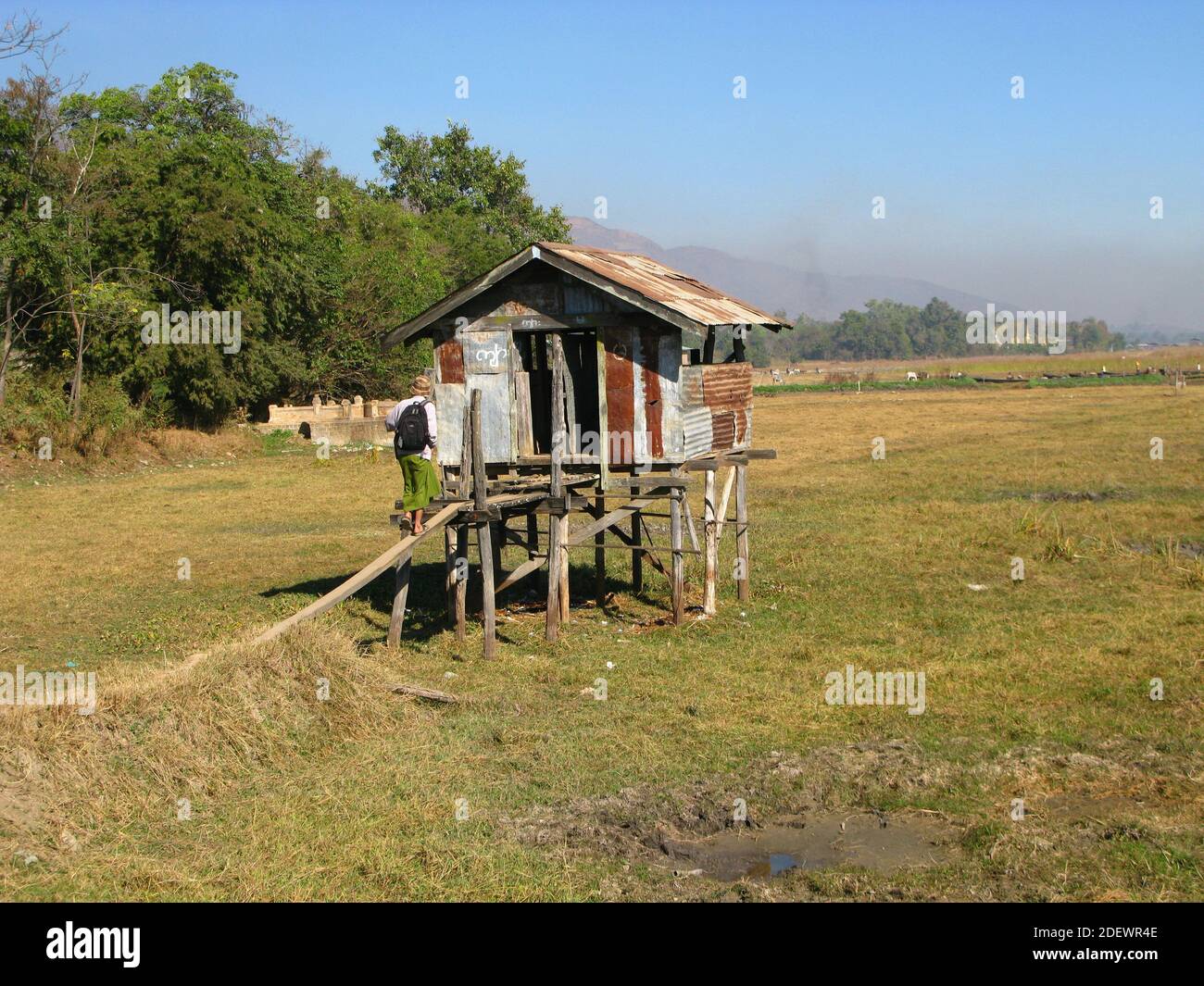 Floating lake toilet hi-res stock photography and images - Alamy