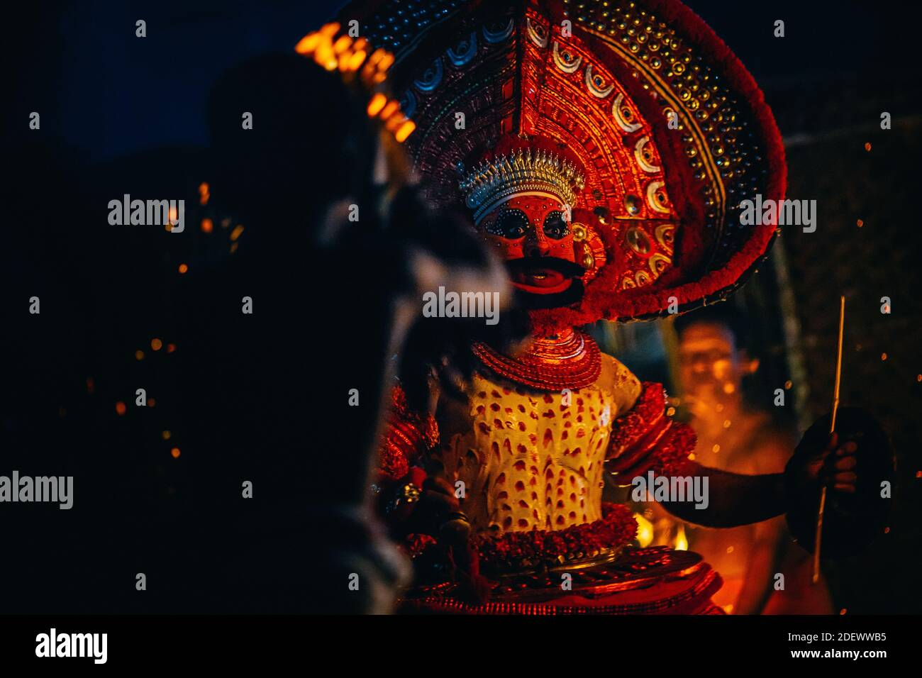 Theyyam kerala hi-res stock photography and images - Alamy