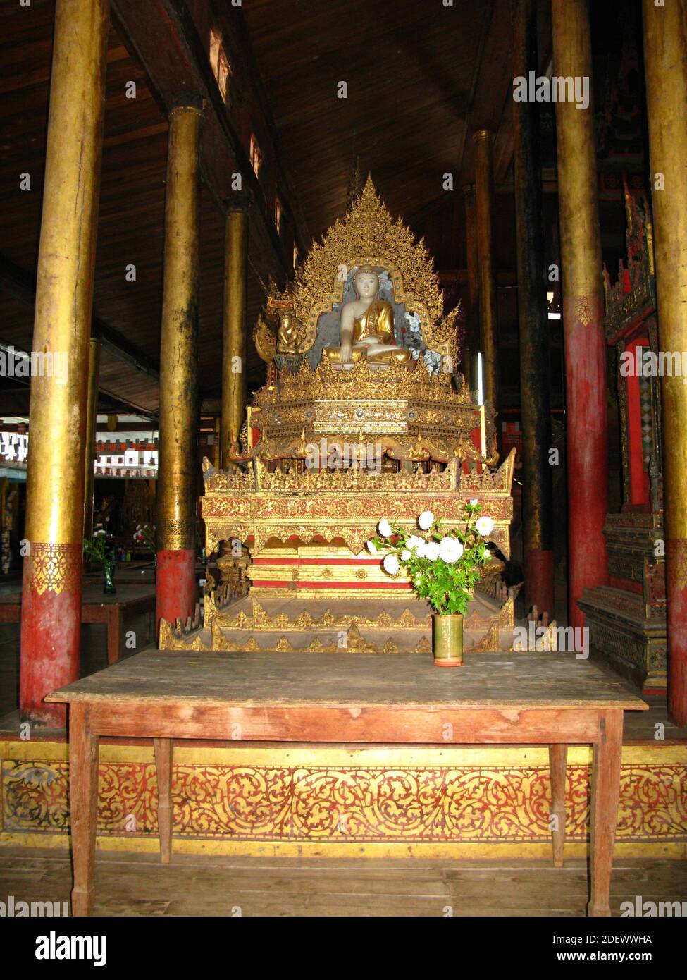 The temple on the coast of Inle lake, Myanmar Stock Photo - Alamy
