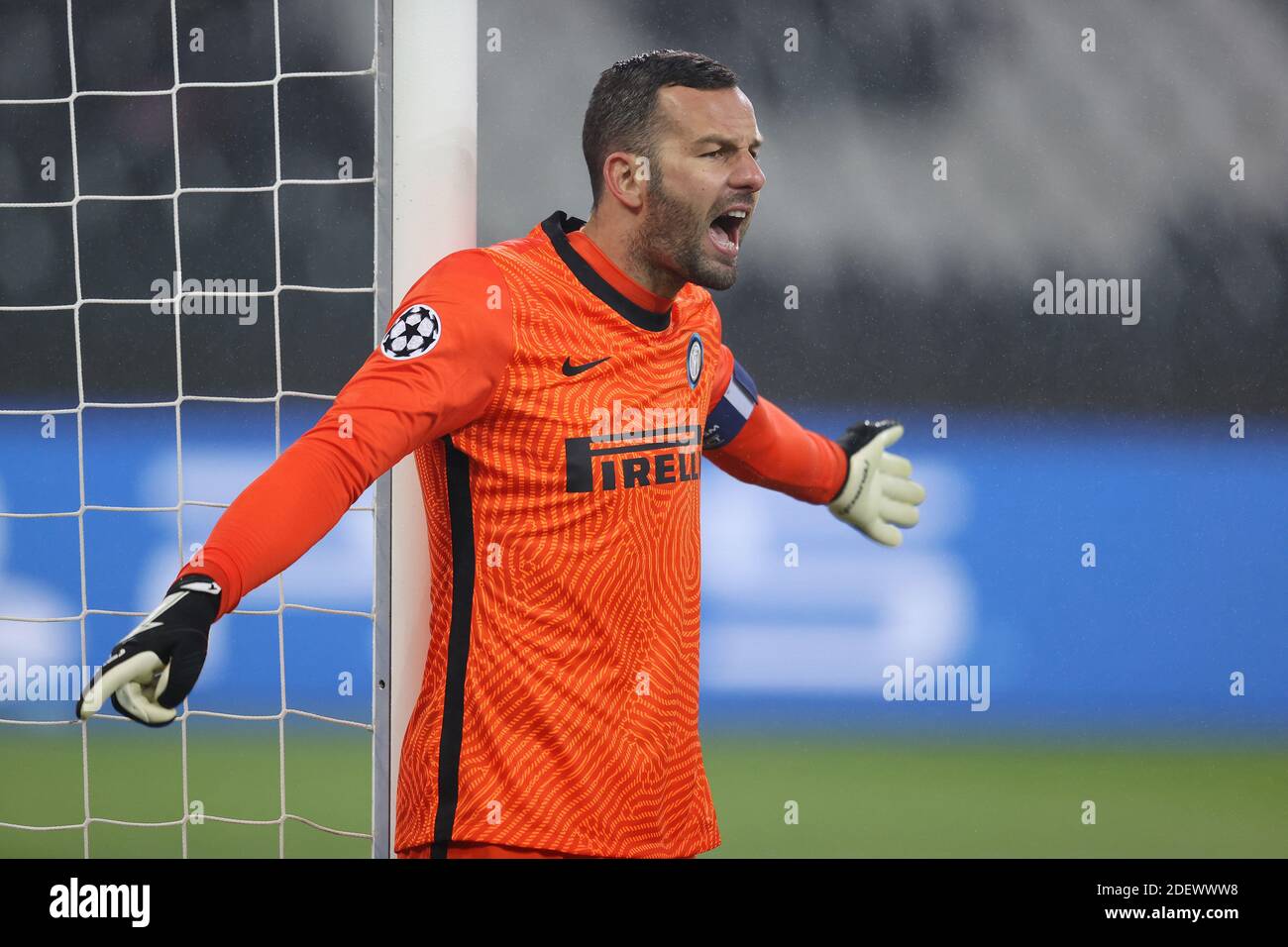 Handanovic inter hi-res stock photography and images - Alamy