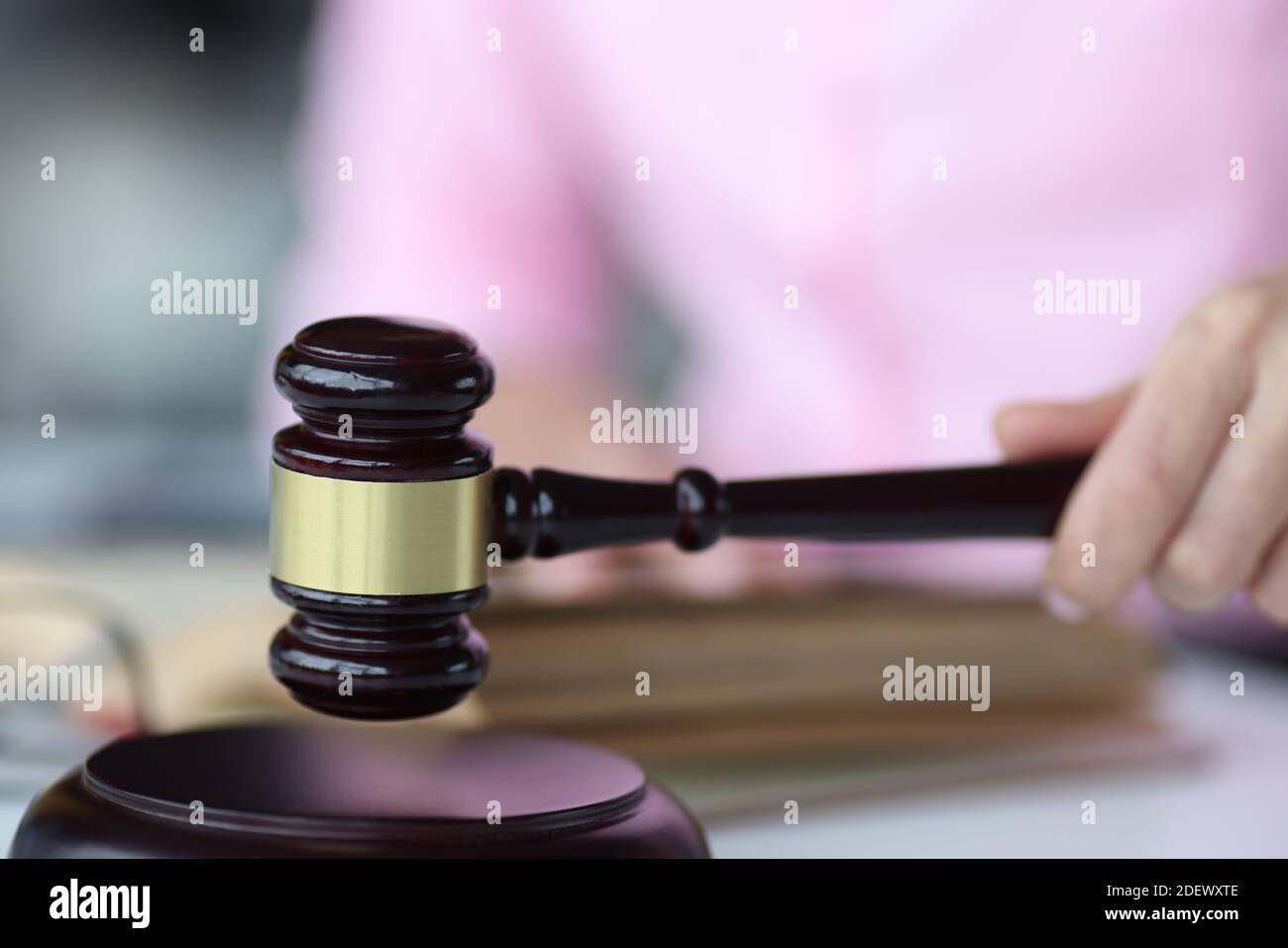 Evidence board court hi-res stock photography and images - Alamy