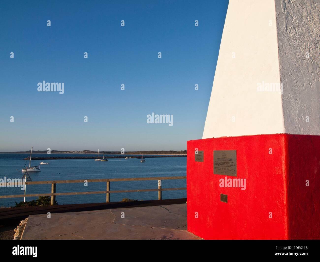 Obelisk beacon at Fishermens Memorial Lookout, Point Leander, Port ...