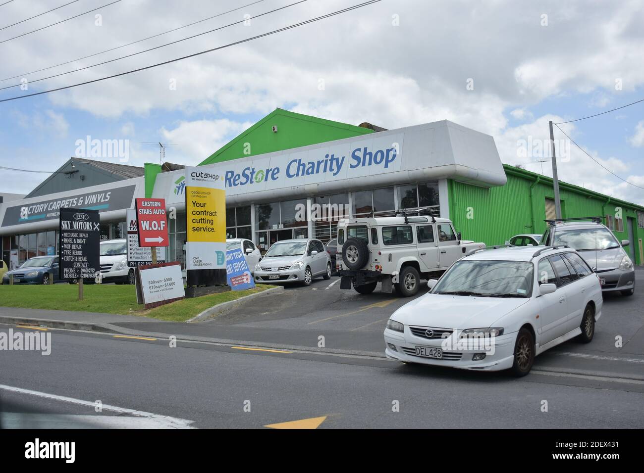 Charity shop sign board hi-res stock photography and images - Alamy