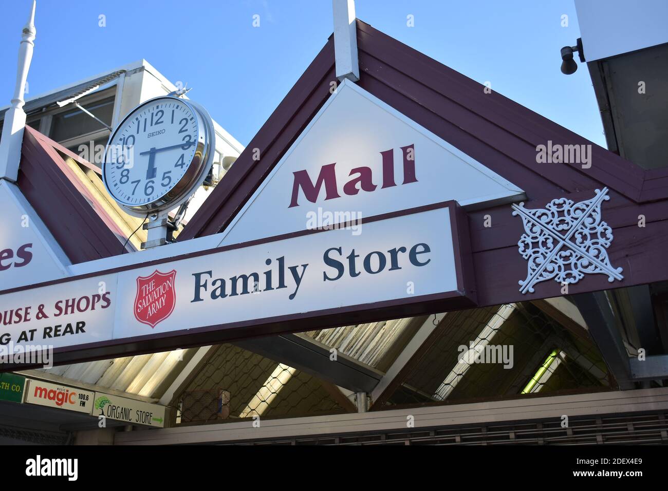 The salvation army family store hi-res stock photography and images - Alamy