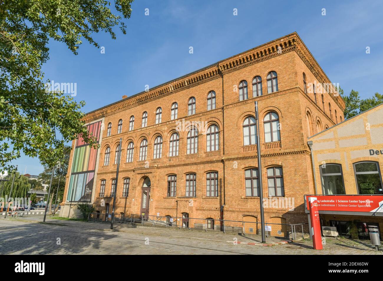 Science center spectrum berlin hi-res stock photography and images - Alamy