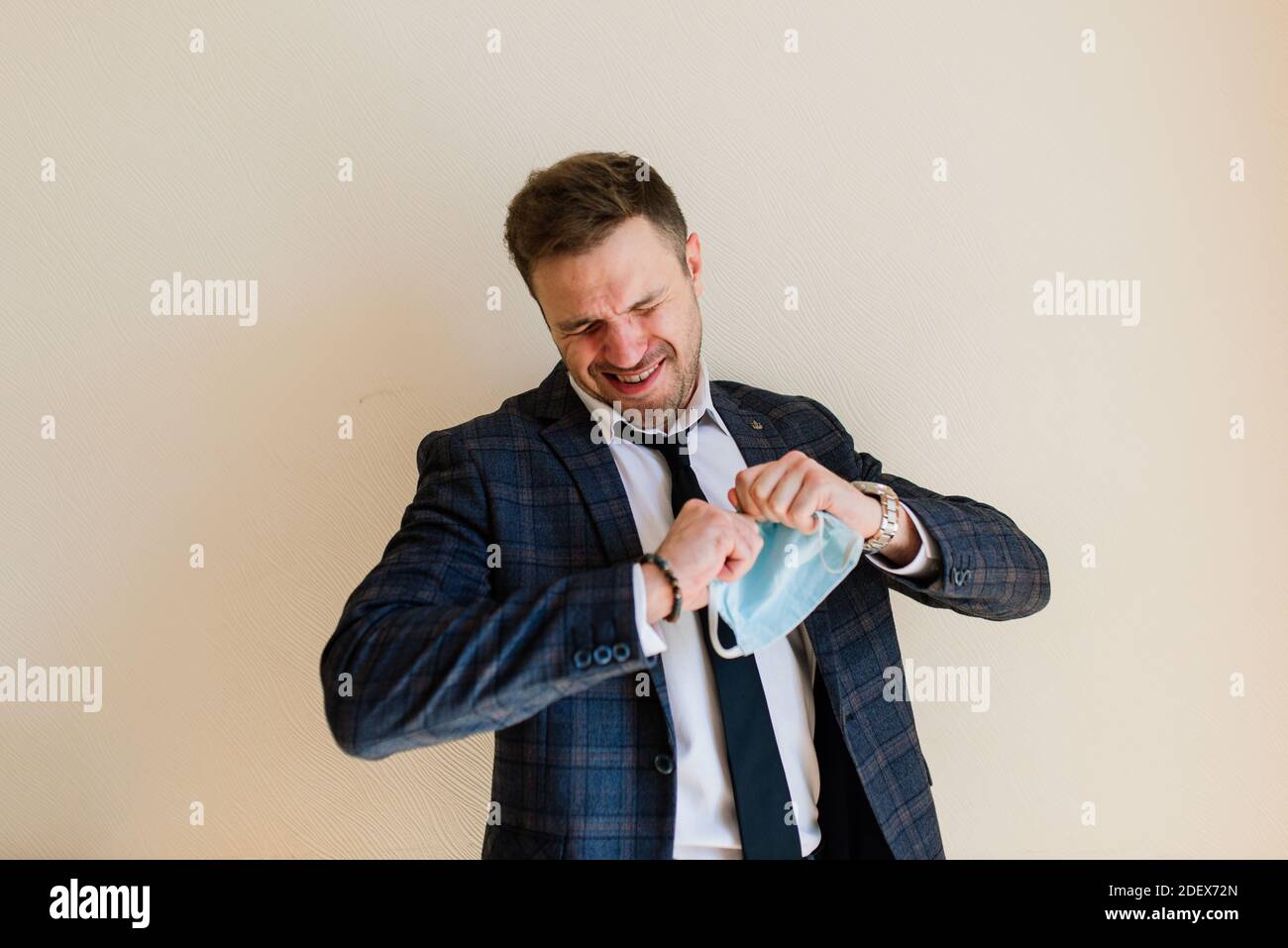 Hotel manager in mask, lobby hi-res stock photography and images - Alamy