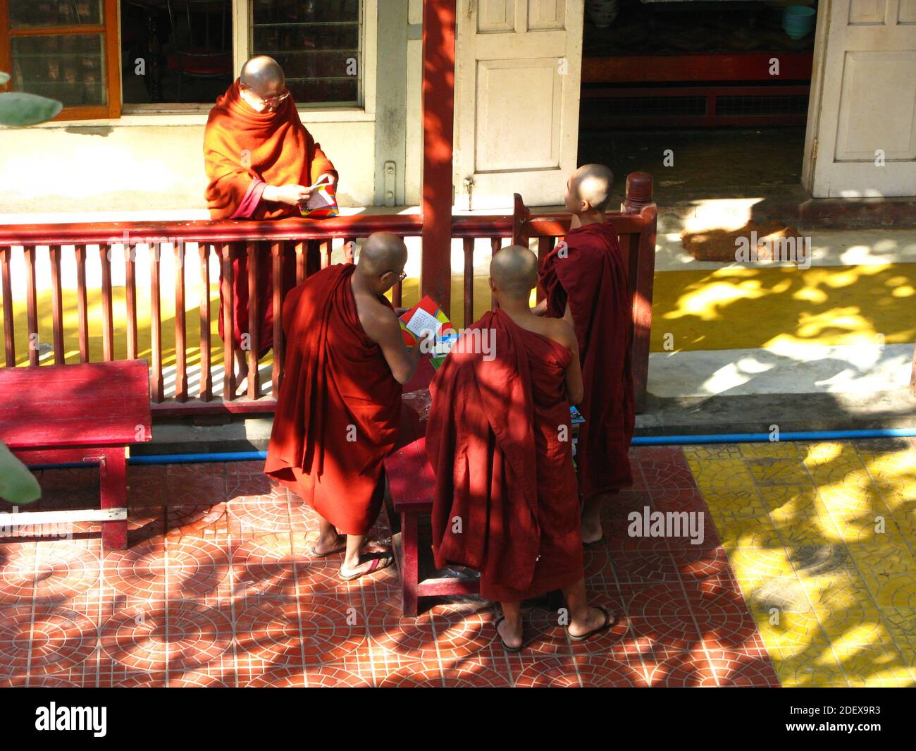 Young buddhist monks at the mahagandayon monastery mandalay hi-res ...