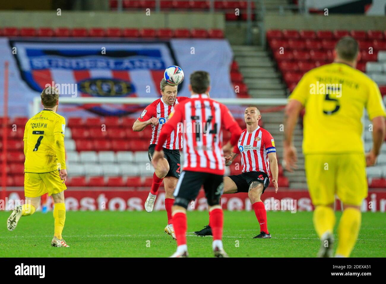 Grant Leadbitter #23 of Sunderland heads the ball Stock Photo - Alamy