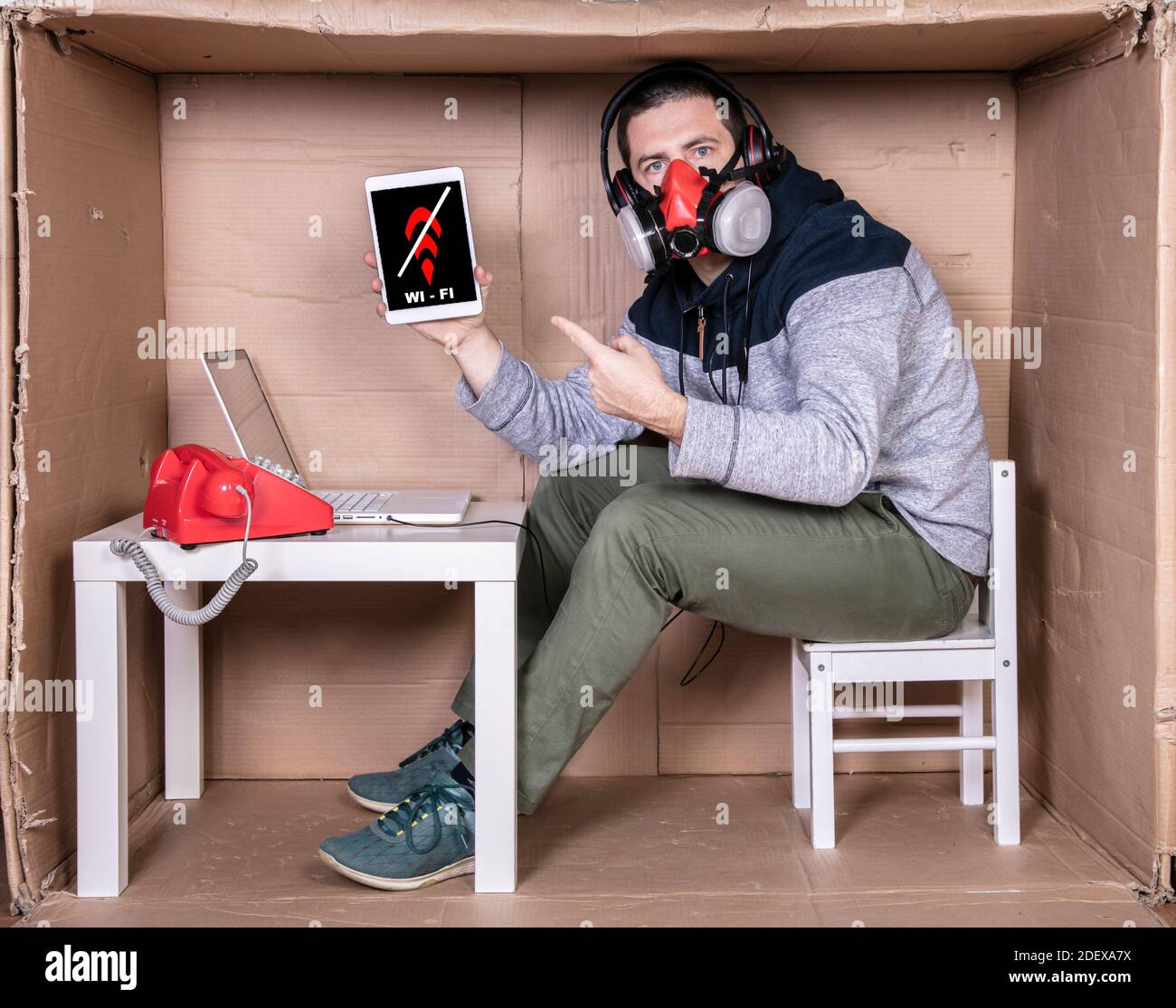 Person isolated from others hi-res stock photography and images - Alamy