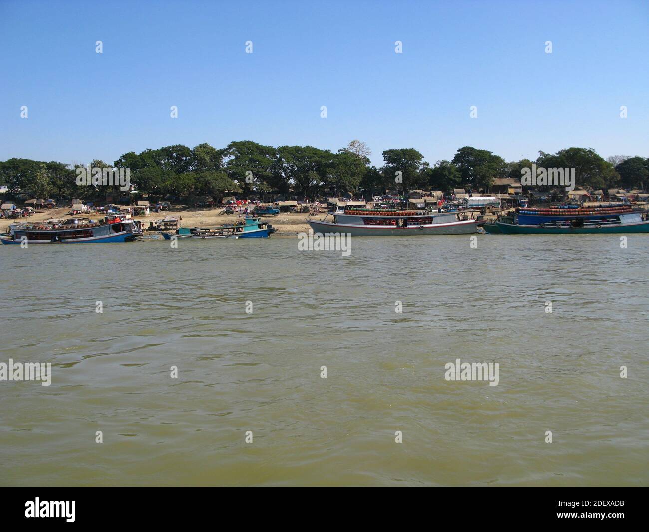 Myanmar irrawaddy river in distance hi-res stock photography and images ...