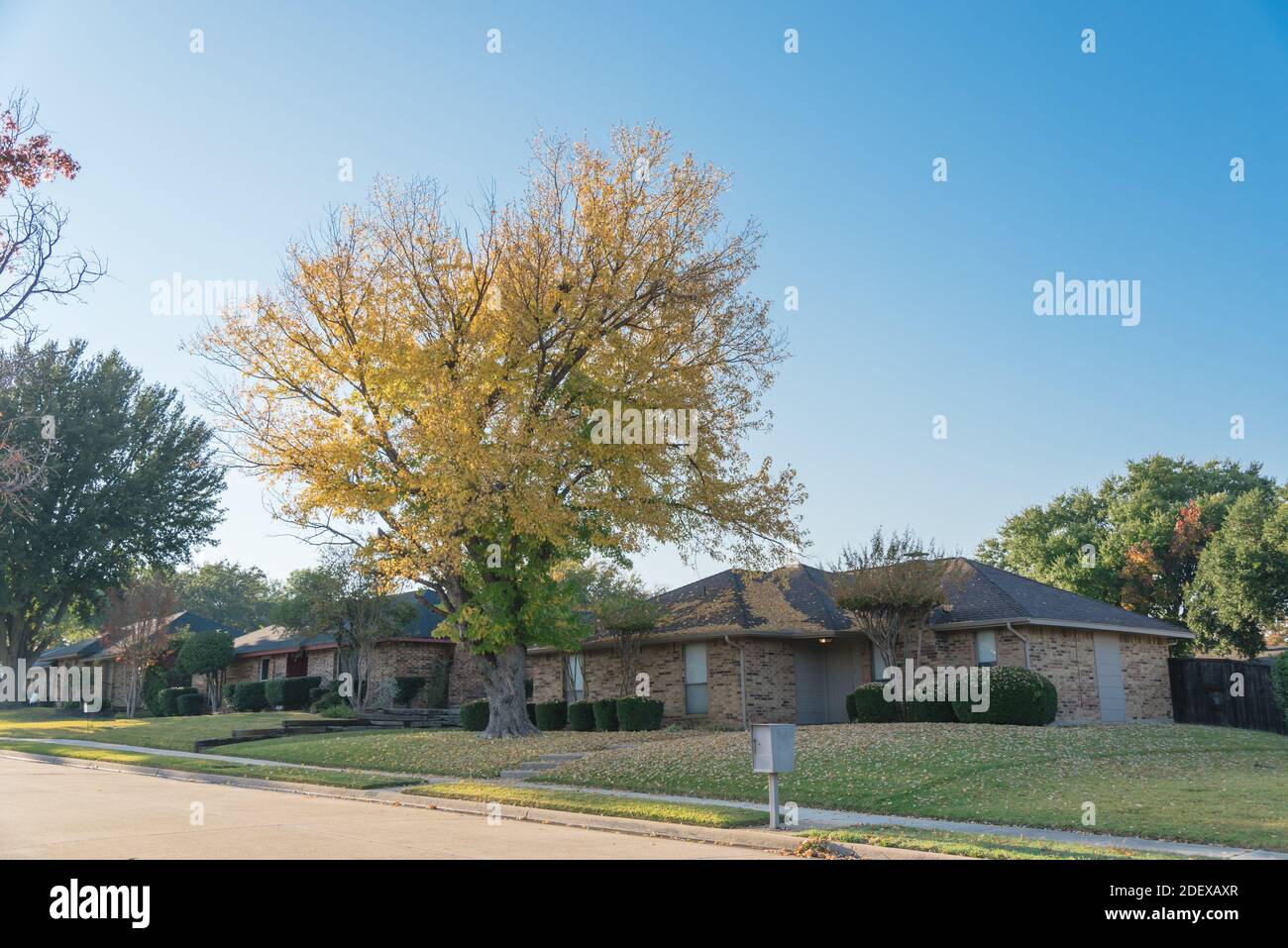 Dallas suburbs hi-res stock photography and images - Alamy