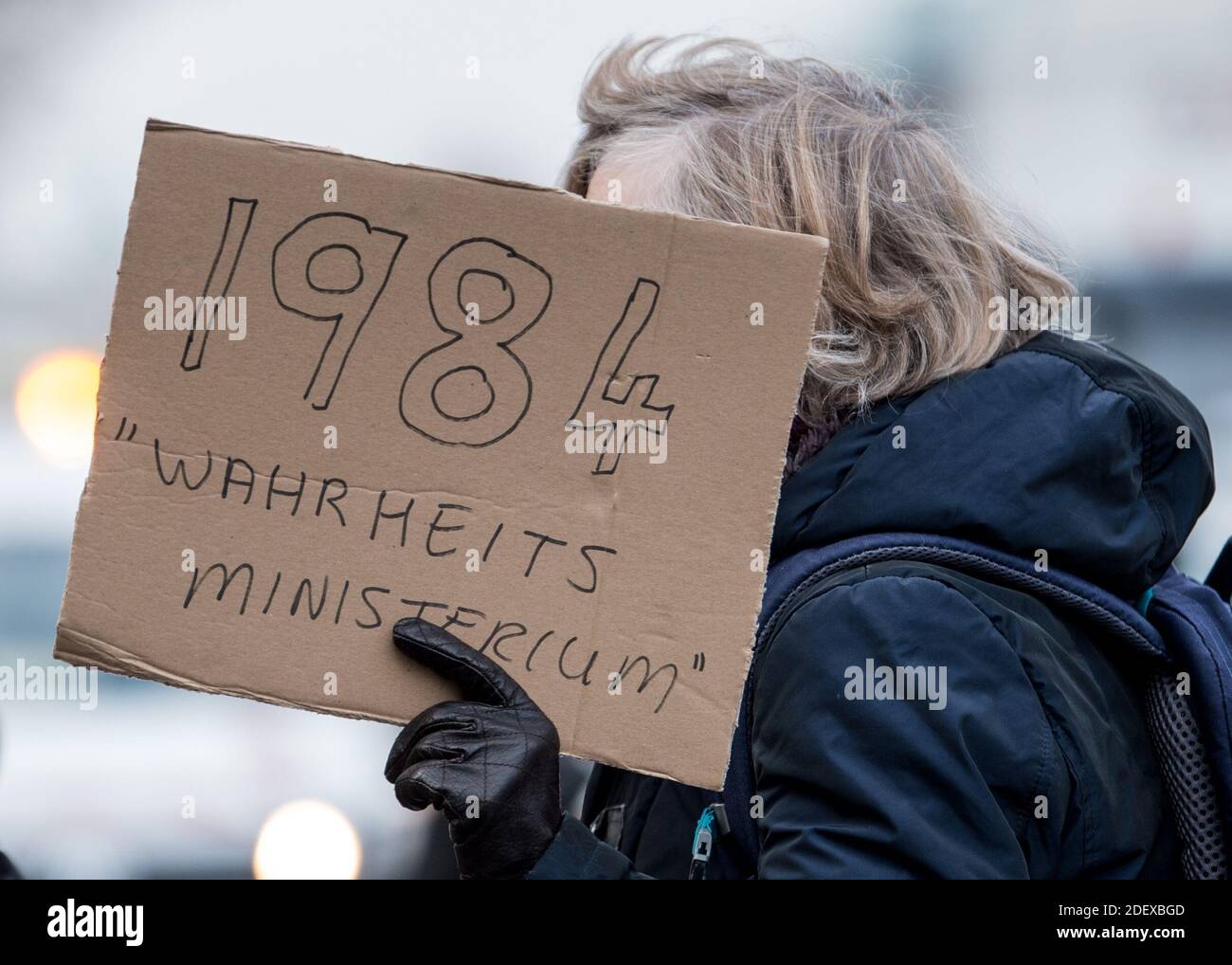 Ministry of truth 1984 hi-res stock photography and images - Alamy