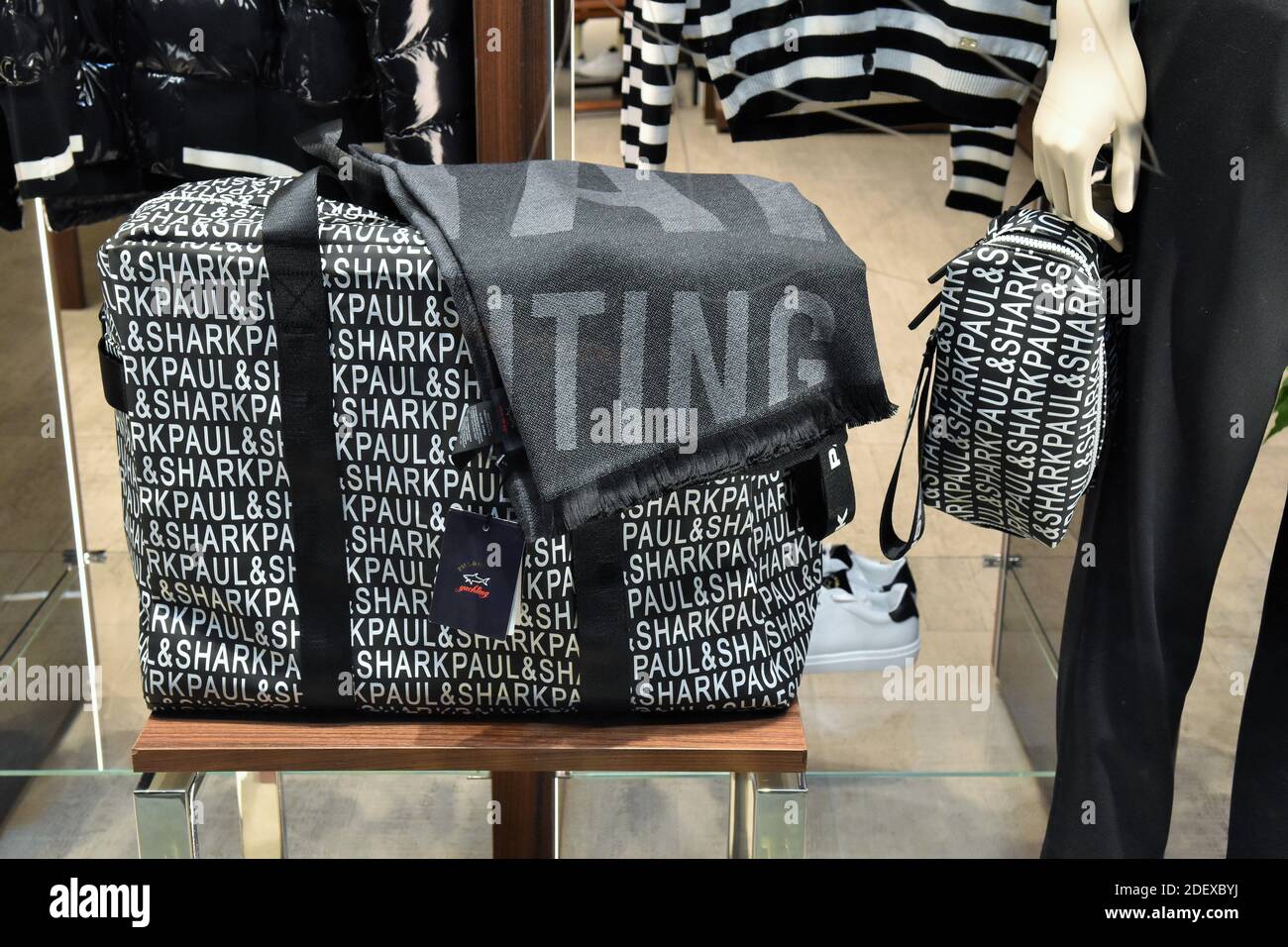 BAGS ON DISPLAY AT PALL&SHARK BOUTIQUE Stock Photo - Alamy
