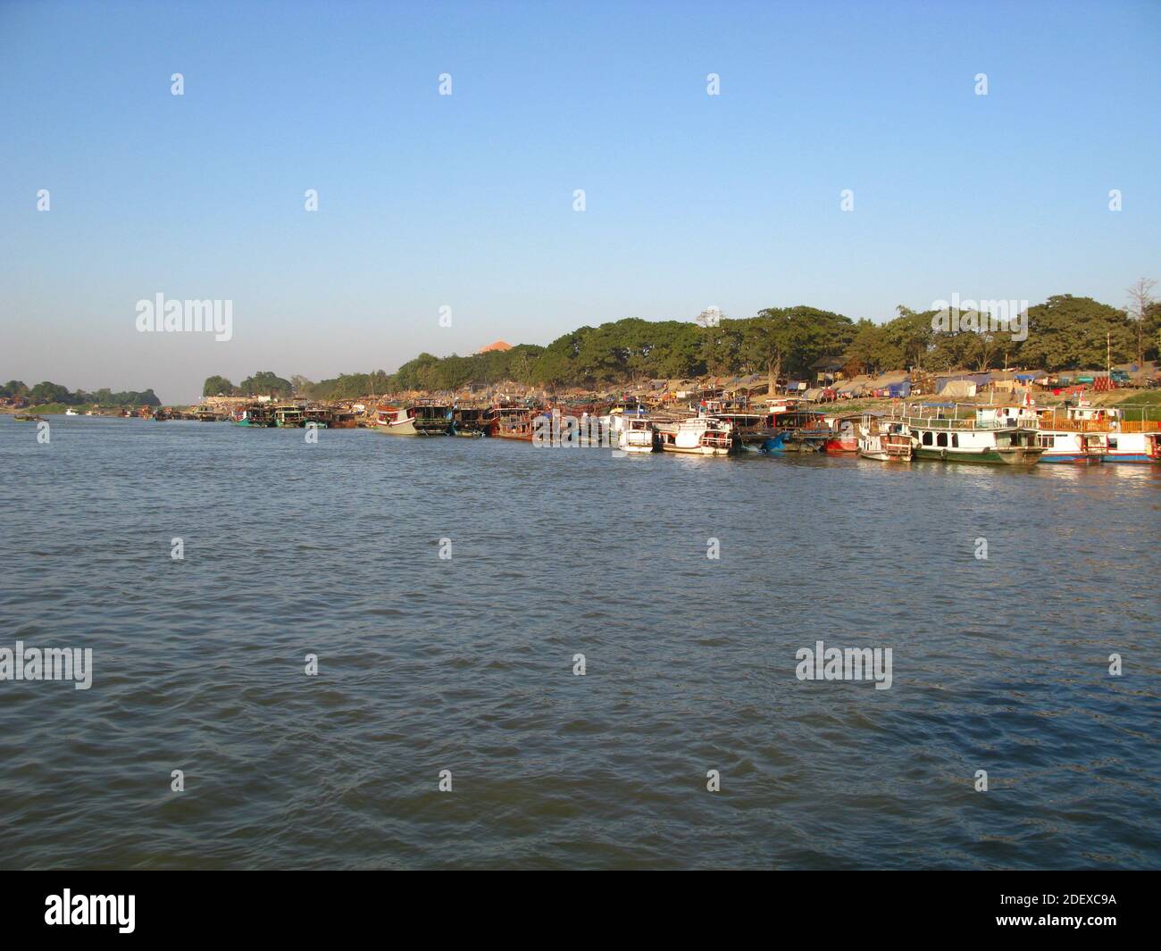 Myanmar irrawaddy river in distance hi-res stock photography and images ...