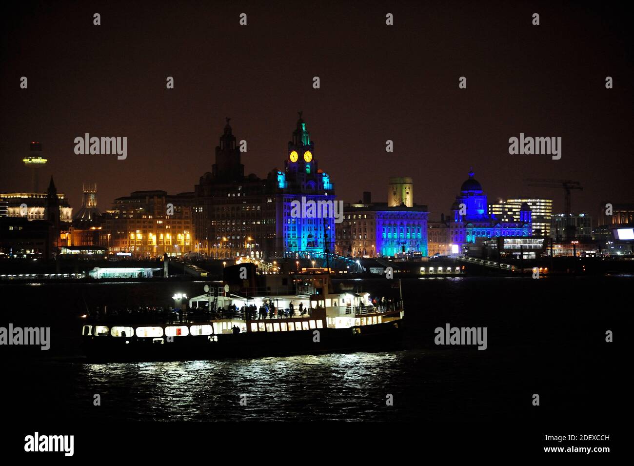 Liverpool 2008 2009 hi-res stock photography and images - Alamy
