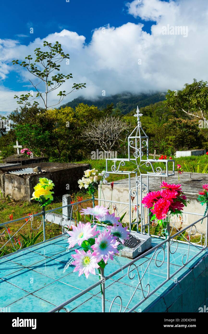 Cemetery Boruca (also known as the Brunca or the Brunka) indigenous ...