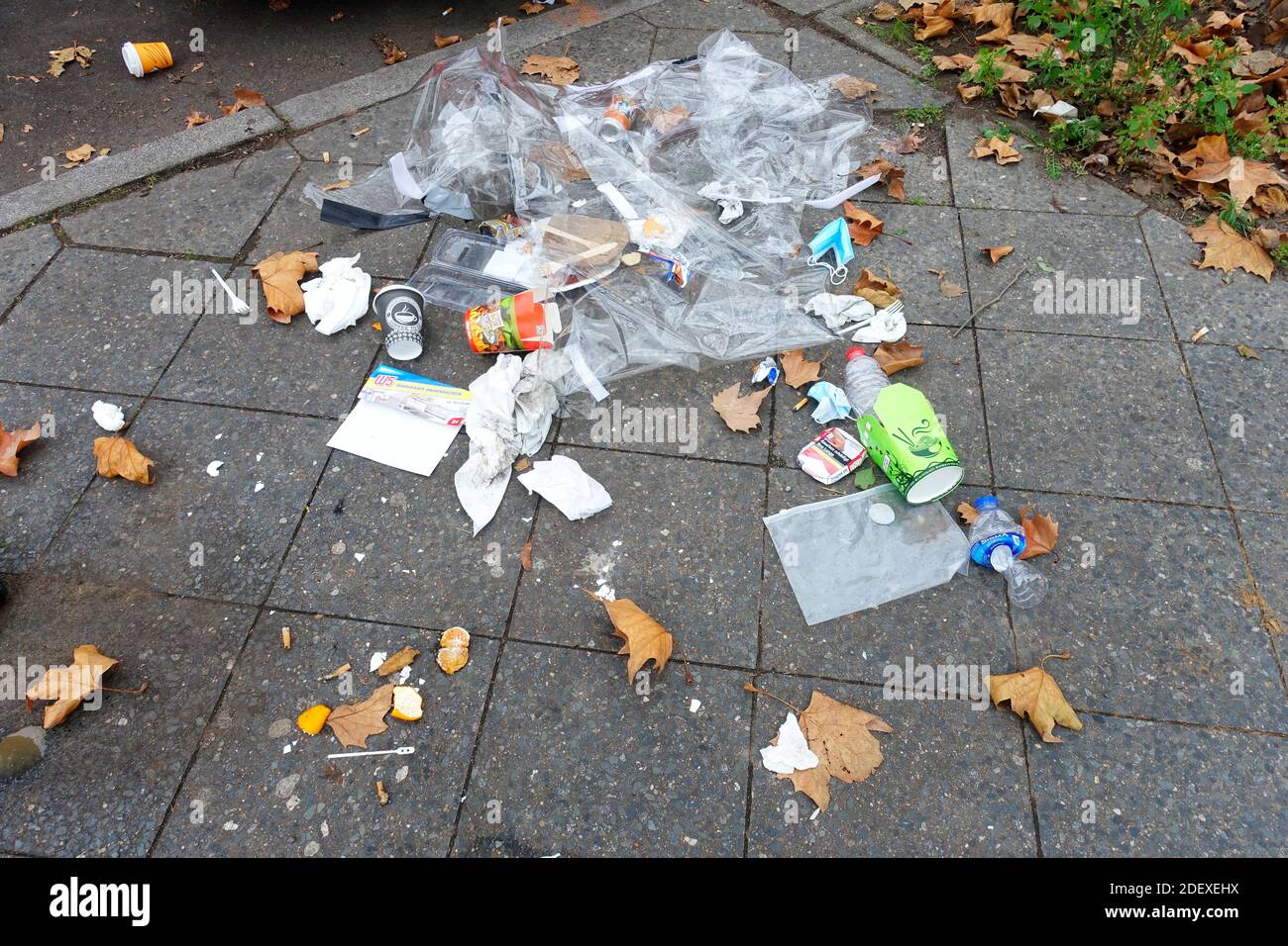 Litter on the streets of Berlin Stock Photo - Alamy